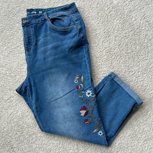 Avenue | Jeans | Avenue Denim Boho Embroidered 5pocket Crop Jeans ...